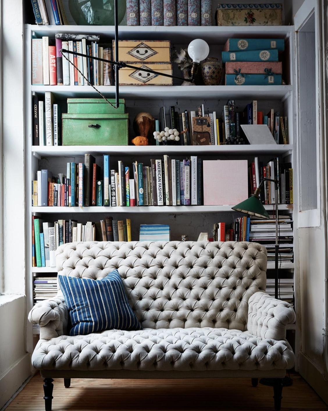 John Derian y su habilidad innata para crear escenarios improbables y ...